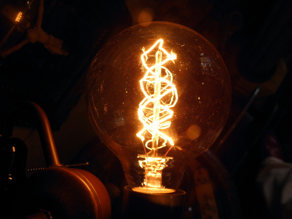 DEKORATIVNÍ RETRO ŽÁROVKA - EDISON