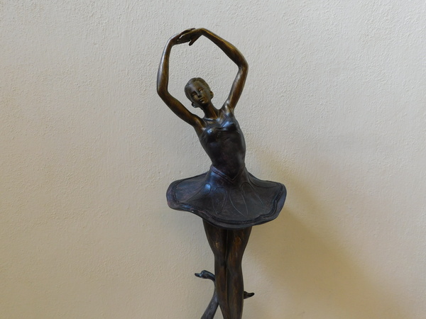 BALETKA - SOCHA 60 cm