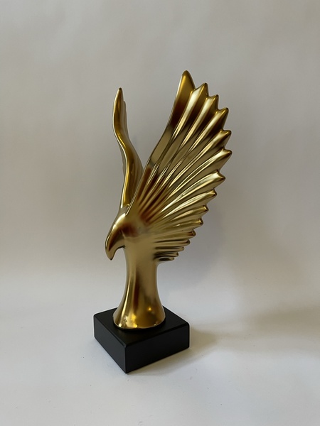 OREL V LETU - SOCHA VE ZLATÉM PROVEDENÍ