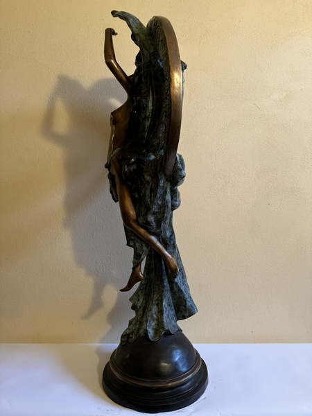 VELKÁ CELOBRONZOVÁ SOCHA S PATINOU - SECESNÍ STYL